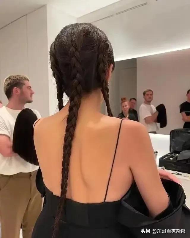 The 73-year-old Wang Weiwei is still like a little girl, and she ...