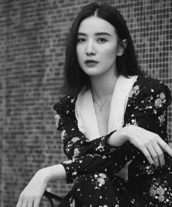 Song Jia: She only relies on her acting skills and is still unmarried ...