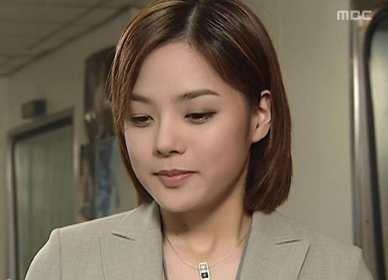 "Falling in Love with Female Anchor" 22 years ago, Cai Yan divorced and ...