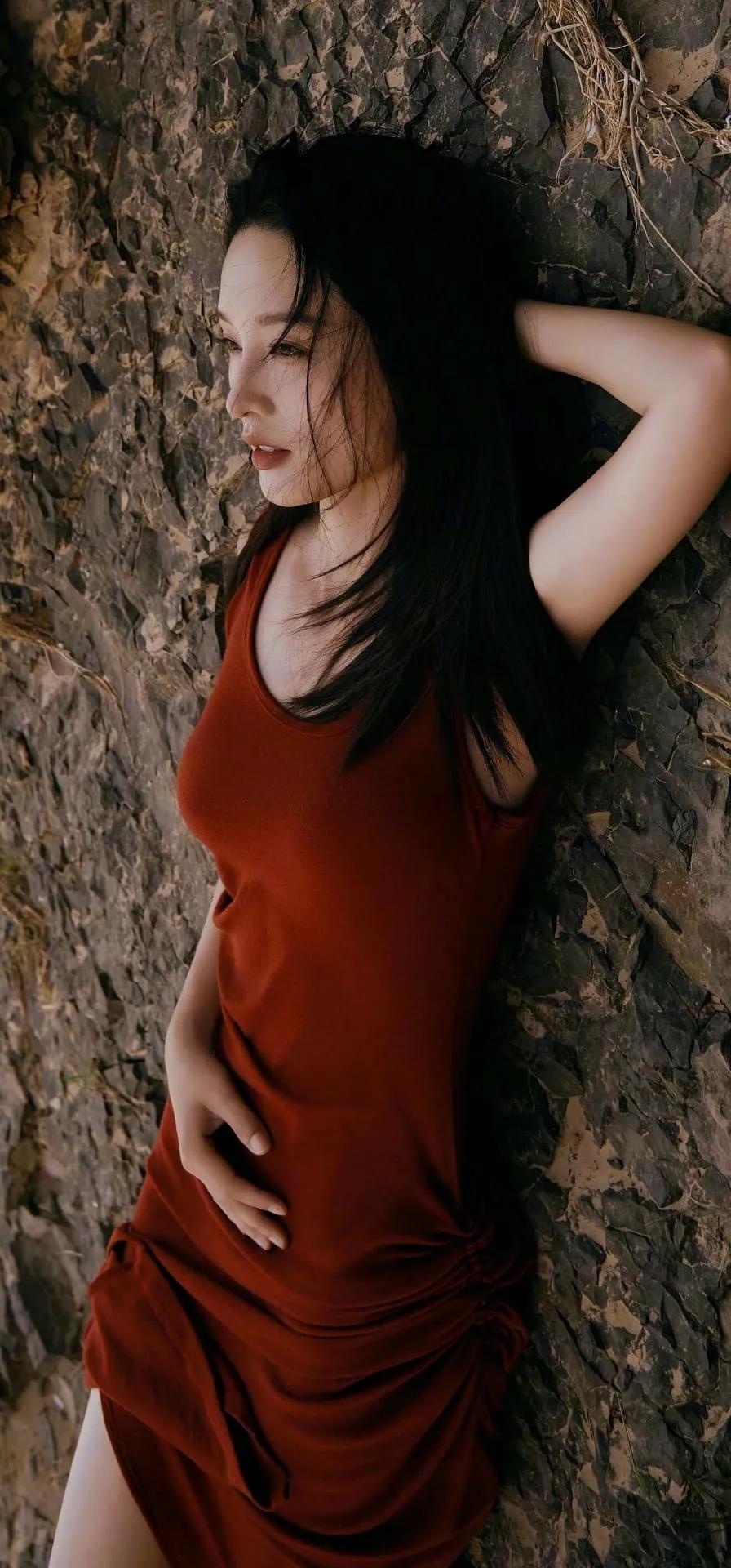 Sexy goddess Li Qin - iNEWS