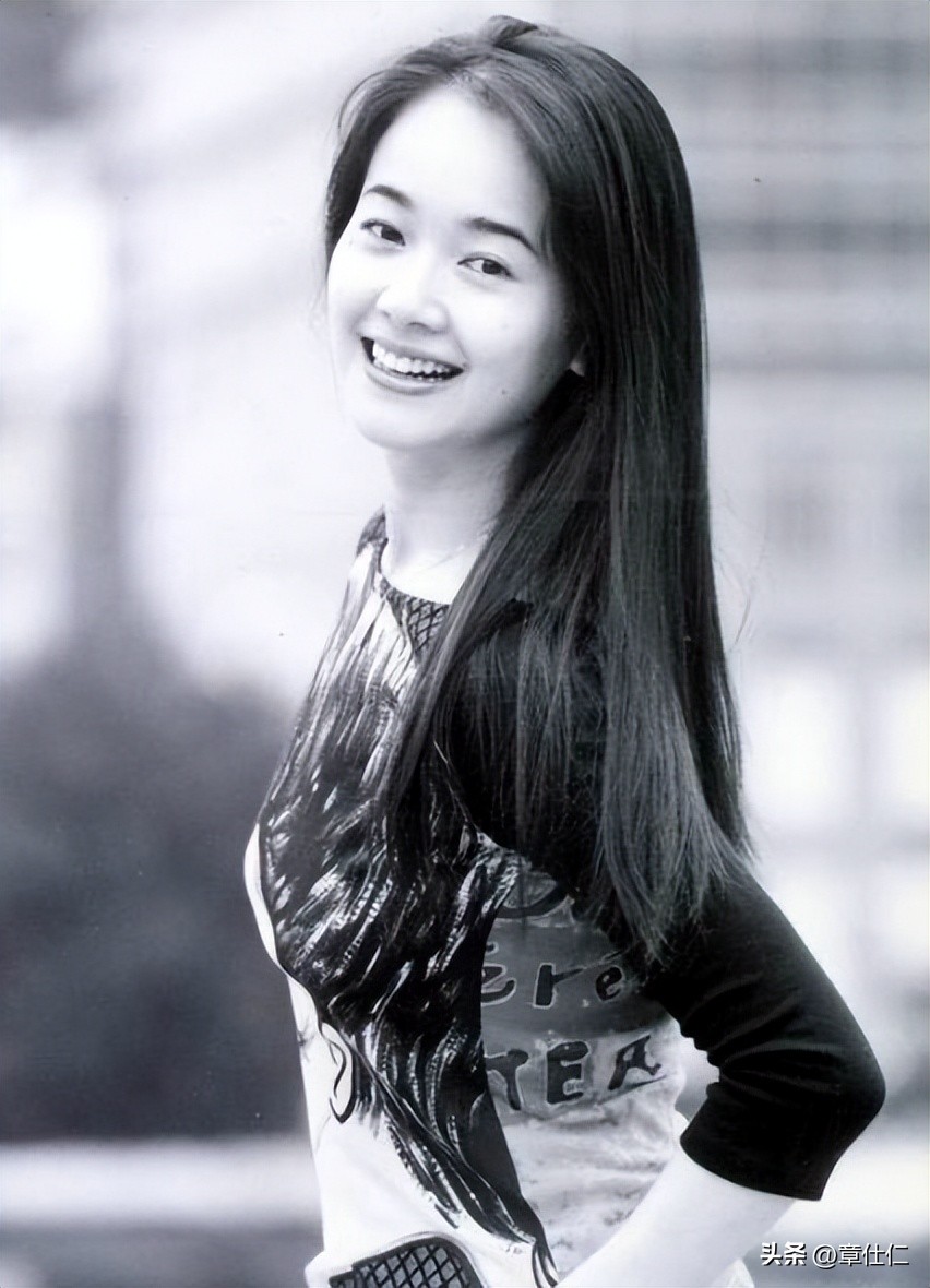 Crazy after being serious before others, the appearance of Zuo Xiaoqing ...