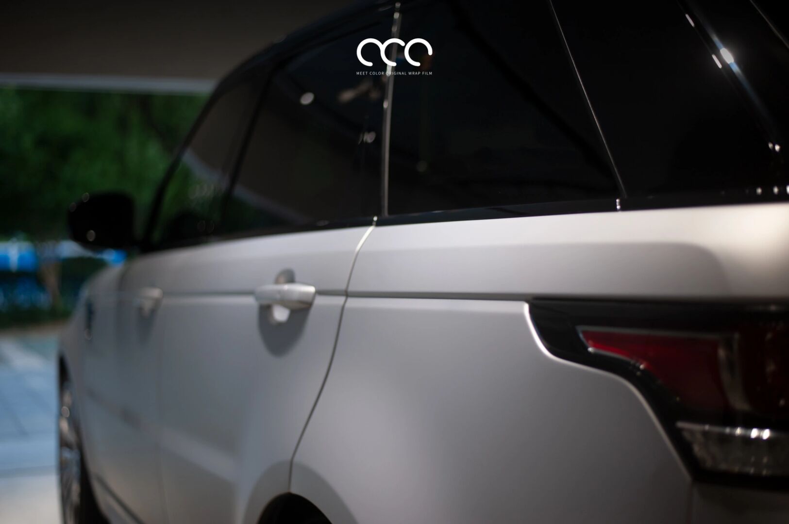 Diffuse color changing film super sub-moon silver, a color that is ...