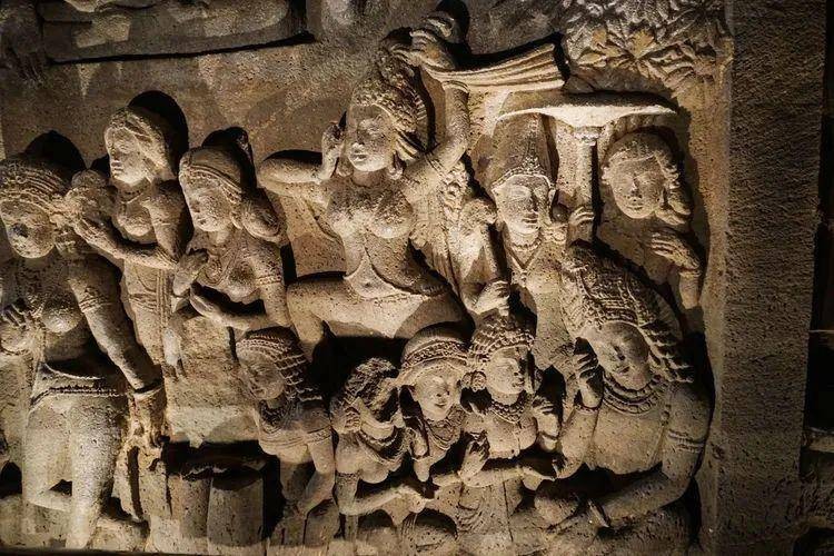 What is the concept of the Naga image in ancient India? What are the ...