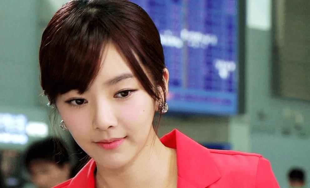 Original 19-banned movie about the post-85s Korean goddess Bae Seulgi who dedicated herself to ...