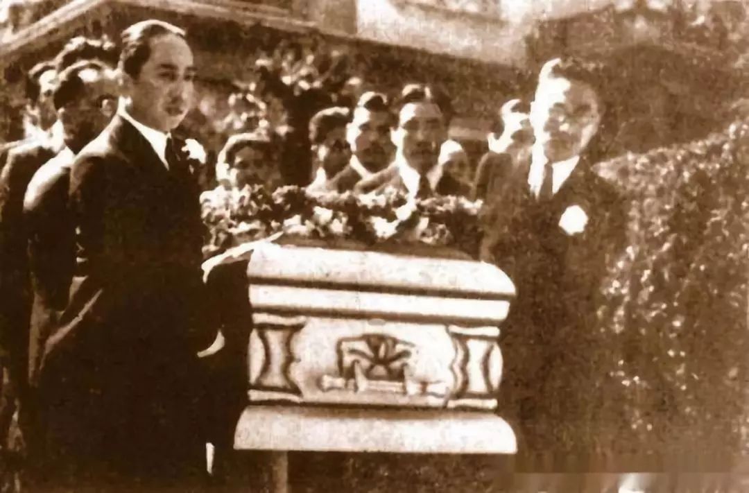 The cause of Ruan Lingyu's death is a mystery, and she became a ...