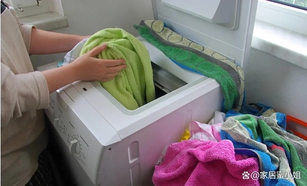 Do you open or close the lid of the washing machine after each use ...