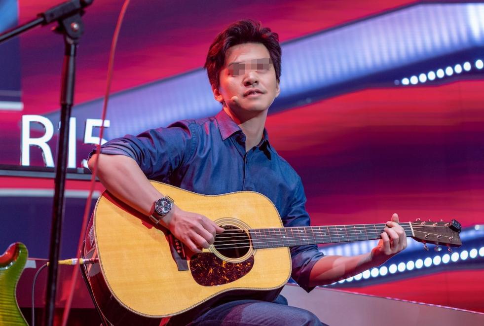 Li Jian's wife made her first appearance: her looks are against the sky ...