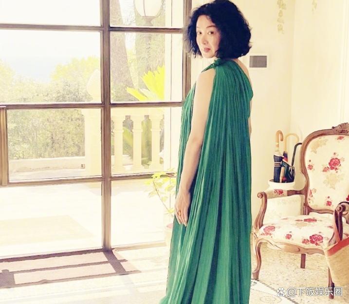 Jin Xing's self 27 years ago, has a super good figure, elegant and ...