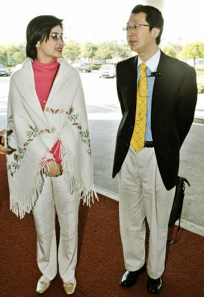 Phoenix TV host Wu Xiaoli, 25 years younger than her husband, helped ...