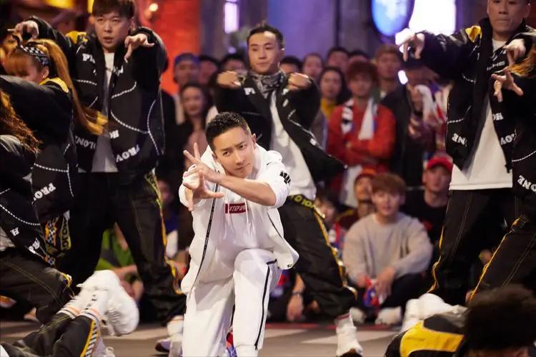 After a lapse of 10 years, Han Gengjin is rare in the same frame, and ...