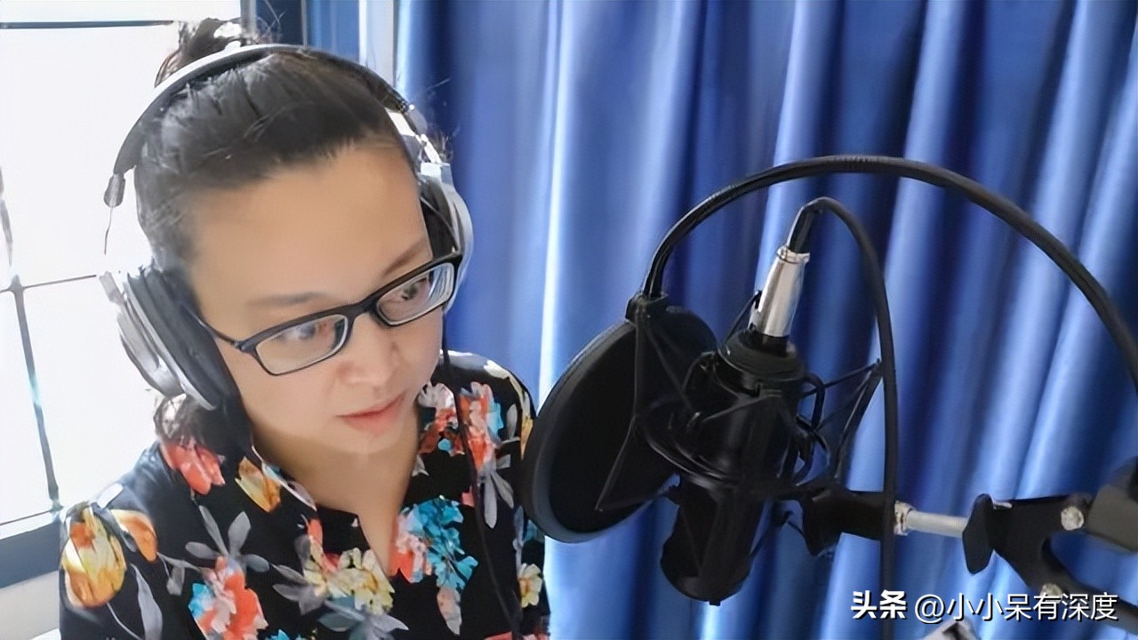 CCTV announcer Peng Kun, she has a beautiful appearance without ...