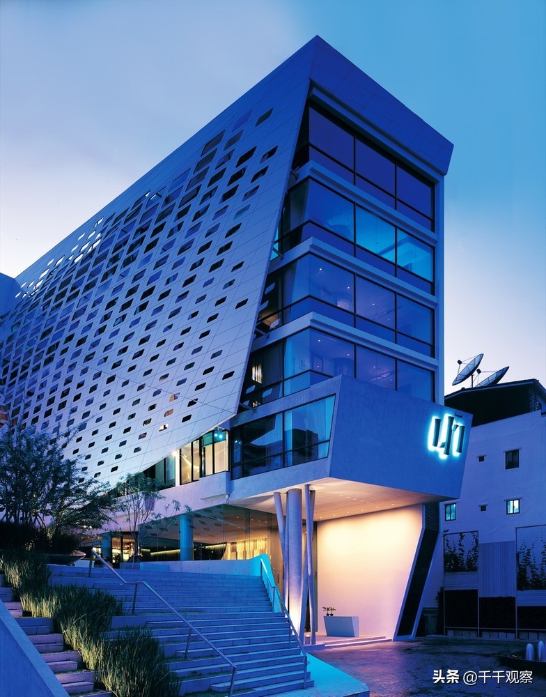 "World Architecture"LIT Hotel / VaSLab Architecture - iNEWS