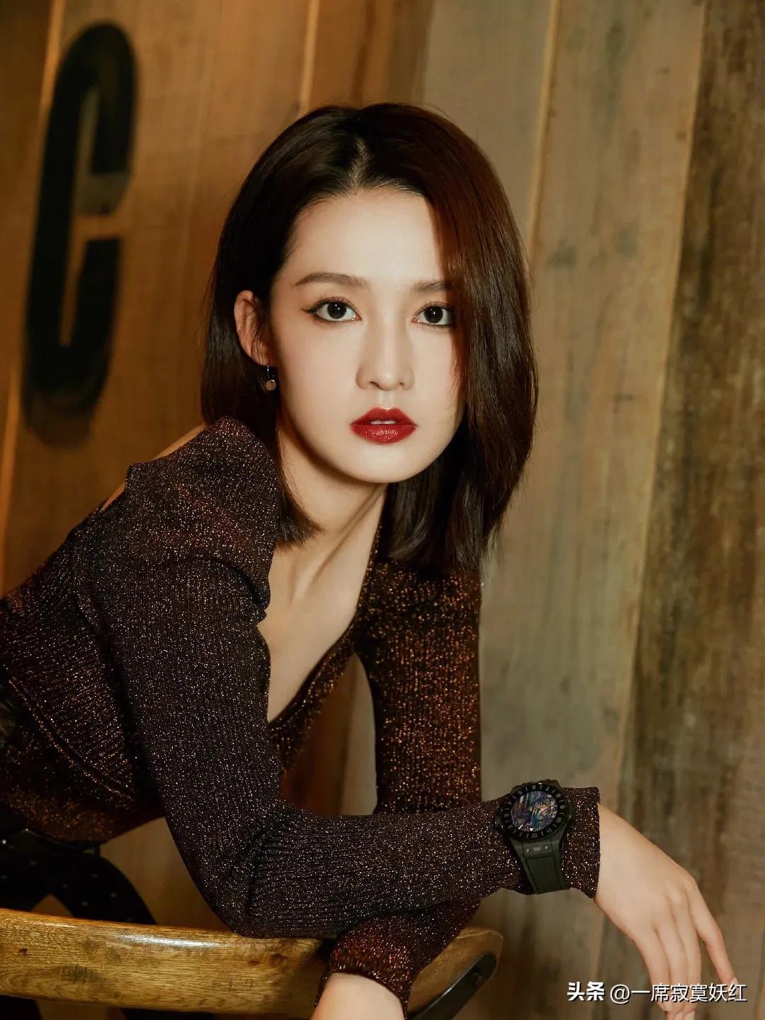 Sexy Goddess Li Qin, the dream girlfriend of many people - iNEWS