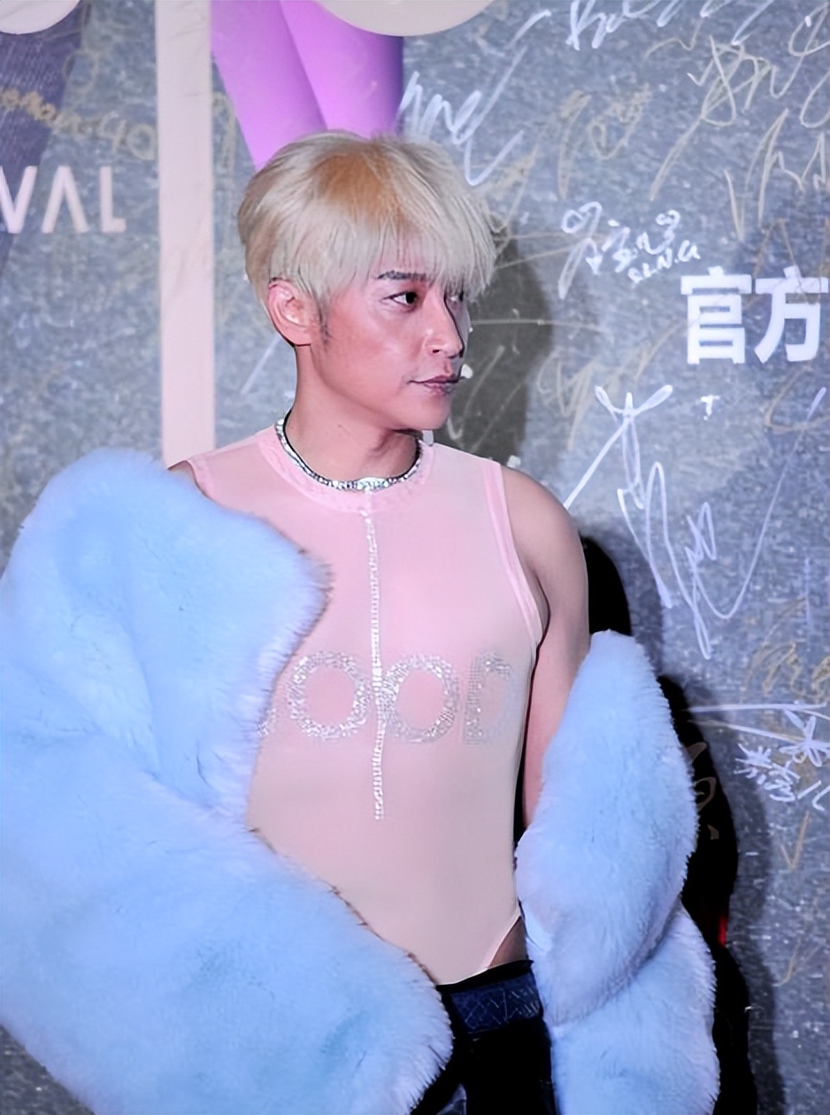 24 years after "Huanzhugege", Erkang sells rice, Ertai becomes a demon ...