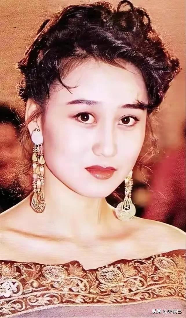 Ye Zimei and Li Zhi have the same beauty, but different lives. - iMedia