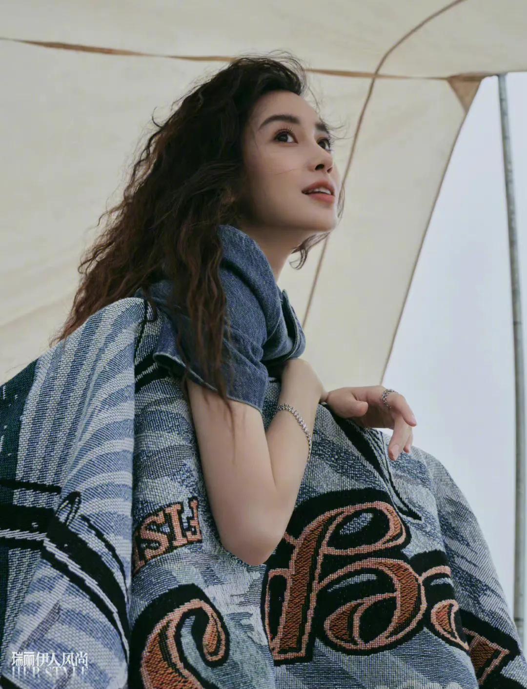 Angelababy Ruili Yiren fashion magazine cover, this curly hair is ...