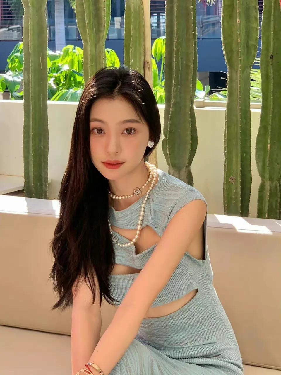 Pretty face sniping Yi Mengling - iNEWS