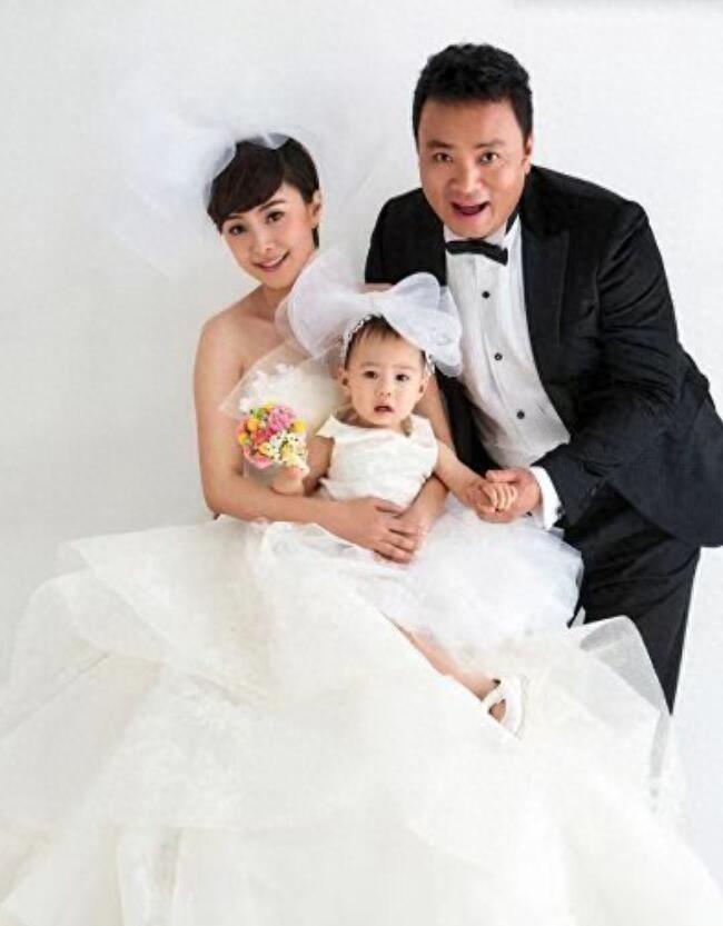 Liu Yuanyuan ended her sexless marriage. Her lover is CCTV host Sha ...