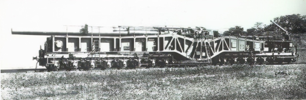 Former German, one of the secret weapons, 38cm Leopold series Siegfried ...