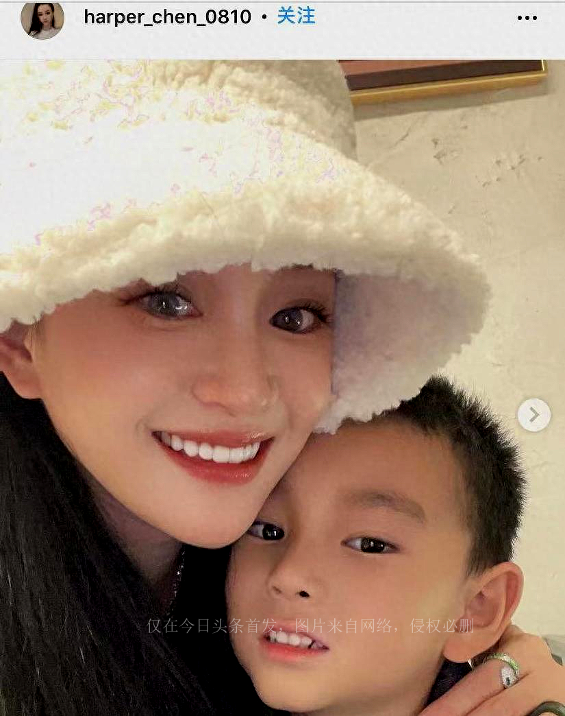 Chen Yulin and his son were intimately photographed together. The boy's good looks and attention ...