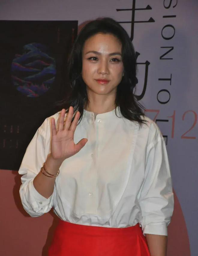 Tang Wei's appearance in Hong Kong is very popular! Denied divorce, the ...