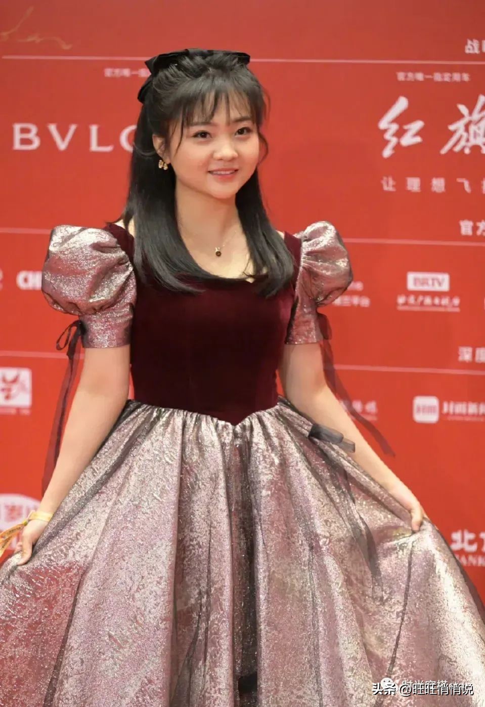 24-year-old Lin Miaoke appeared at the Beijing Film Festival, always ...