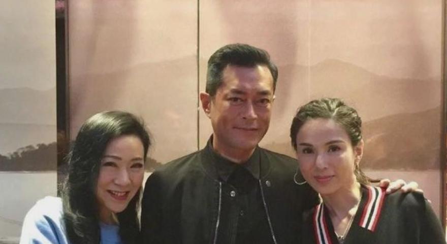 Wei Qiuhua: She used to be the queen of TV ratings with a business ...