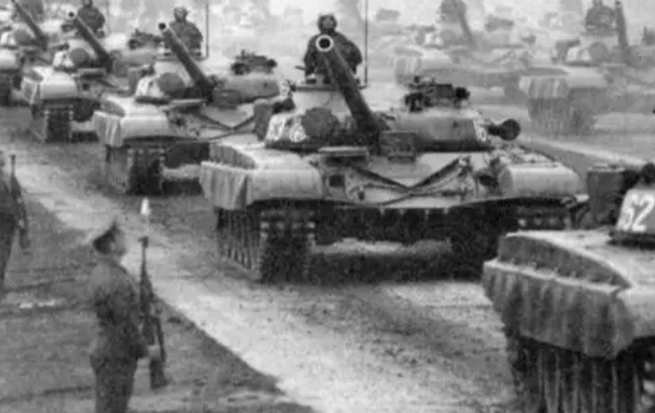 How powerful was the Soviet military at its peak?"81 Military Exercise ...