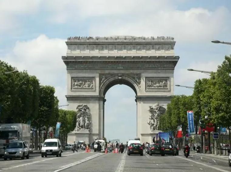 Arc de Triomphe in Paris: a world-famous architectural wonder ...