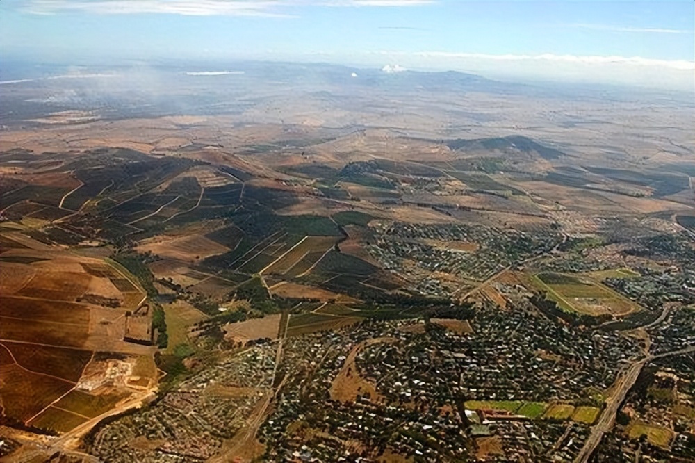 Come to Colombia and learn about the development of plateau prehistoric ...