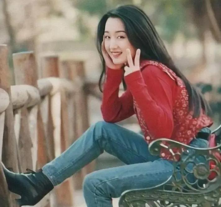 Yang Yuying, who is over fifty years old, is pregnant? The green dress ...