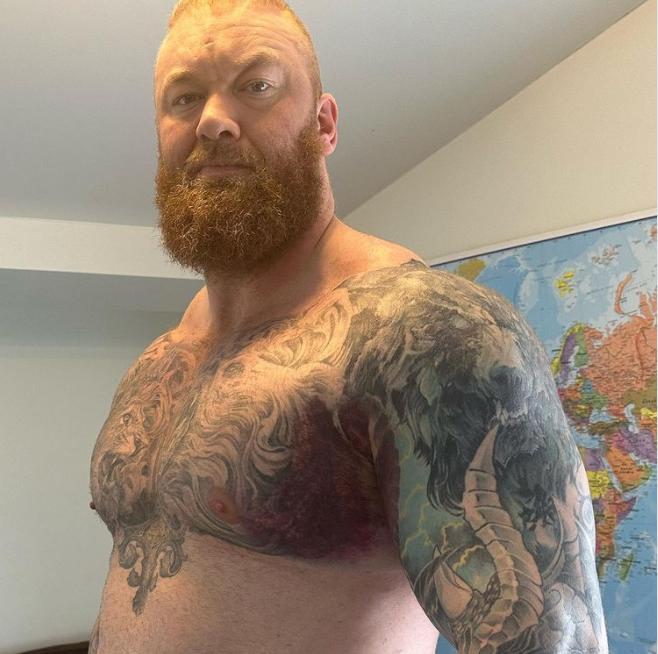 Magic Mountain tore his pectoral muscle in horrific weightlifting ...