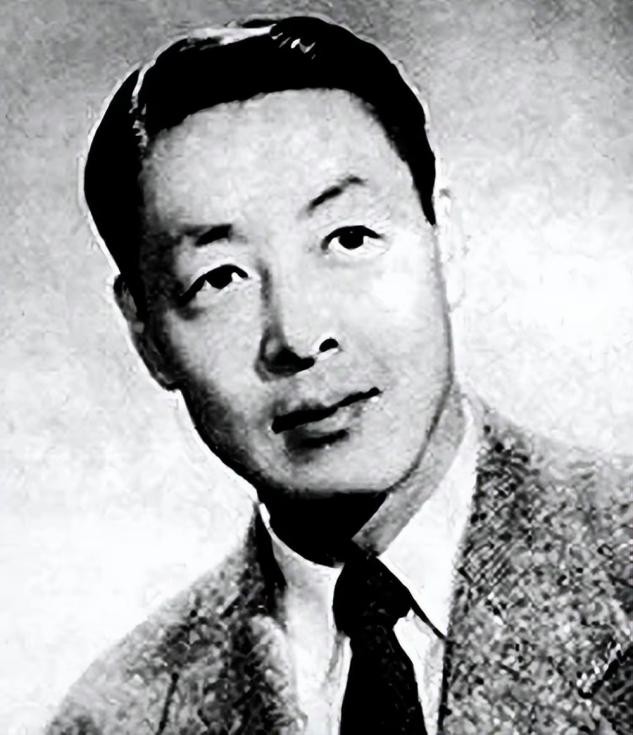 In 1936, the wedding photo of Jiang Qing and Tang Na, looking at Jiang ...