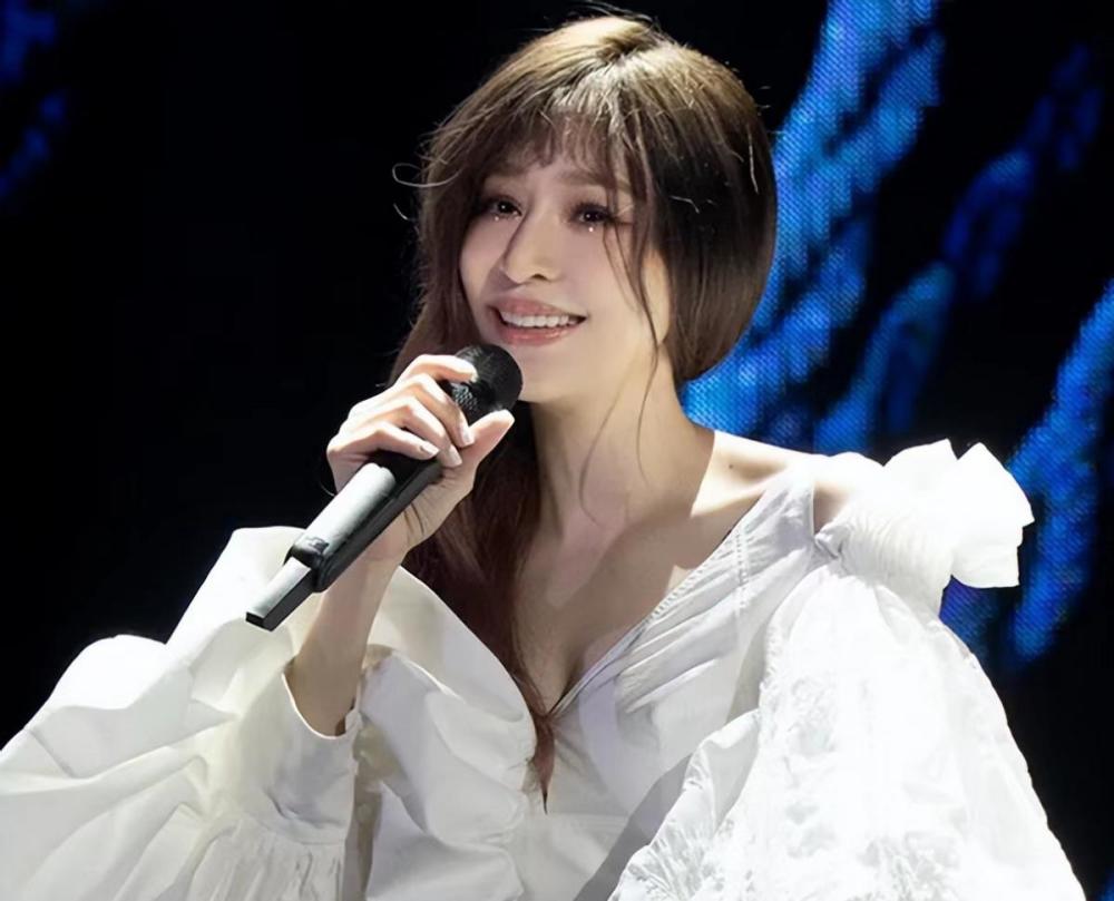 Meiyi Liya's popularity is broken, and Wang Xinling's boy effect ...