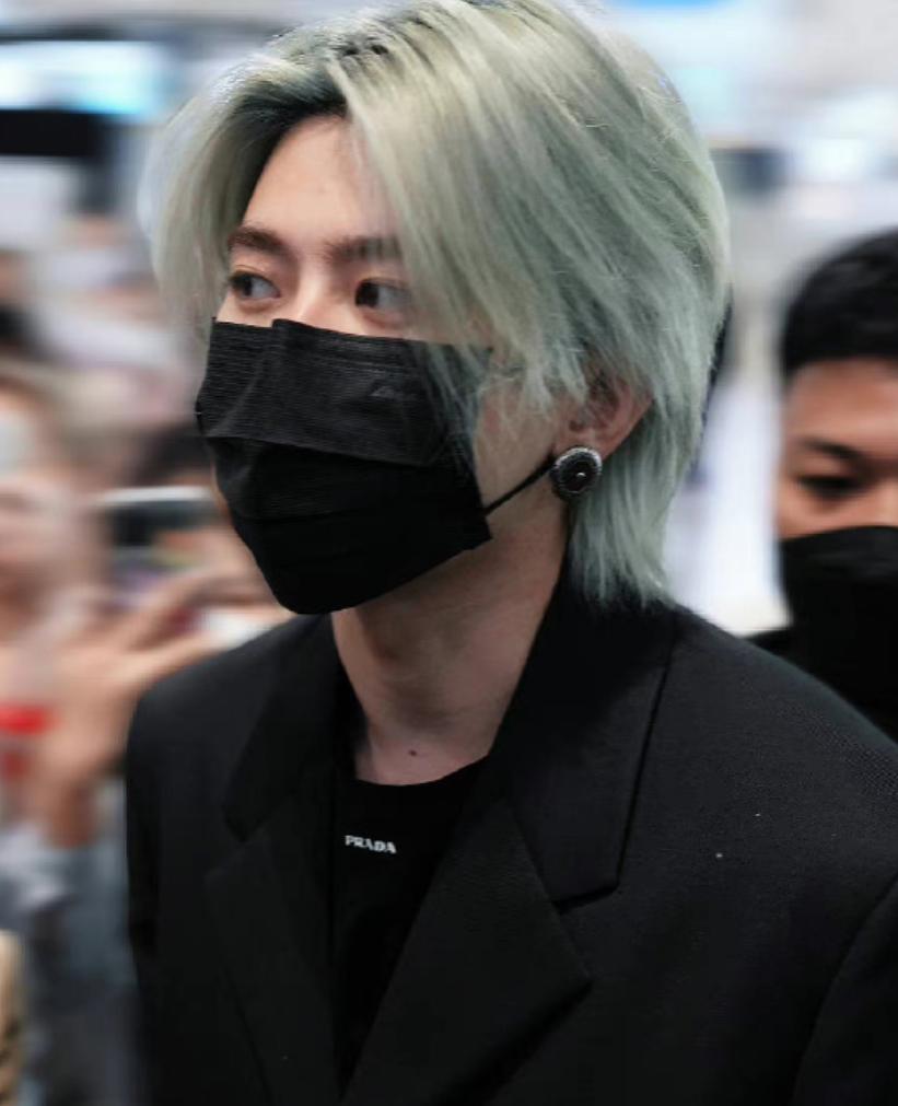 Wu Lei, Cai Xukun, sister-in-law Gao Ye, Zhang Ruoyun, Li Hongyi, etc ...