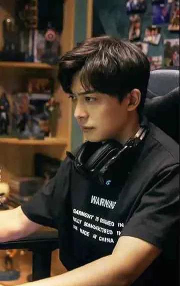 The star Li Jiahang posted three times, I hope everyone will not make ...