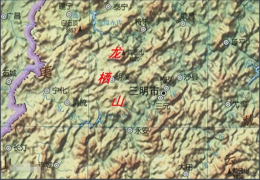 Early winter in Longqi Mountain - iNEWS