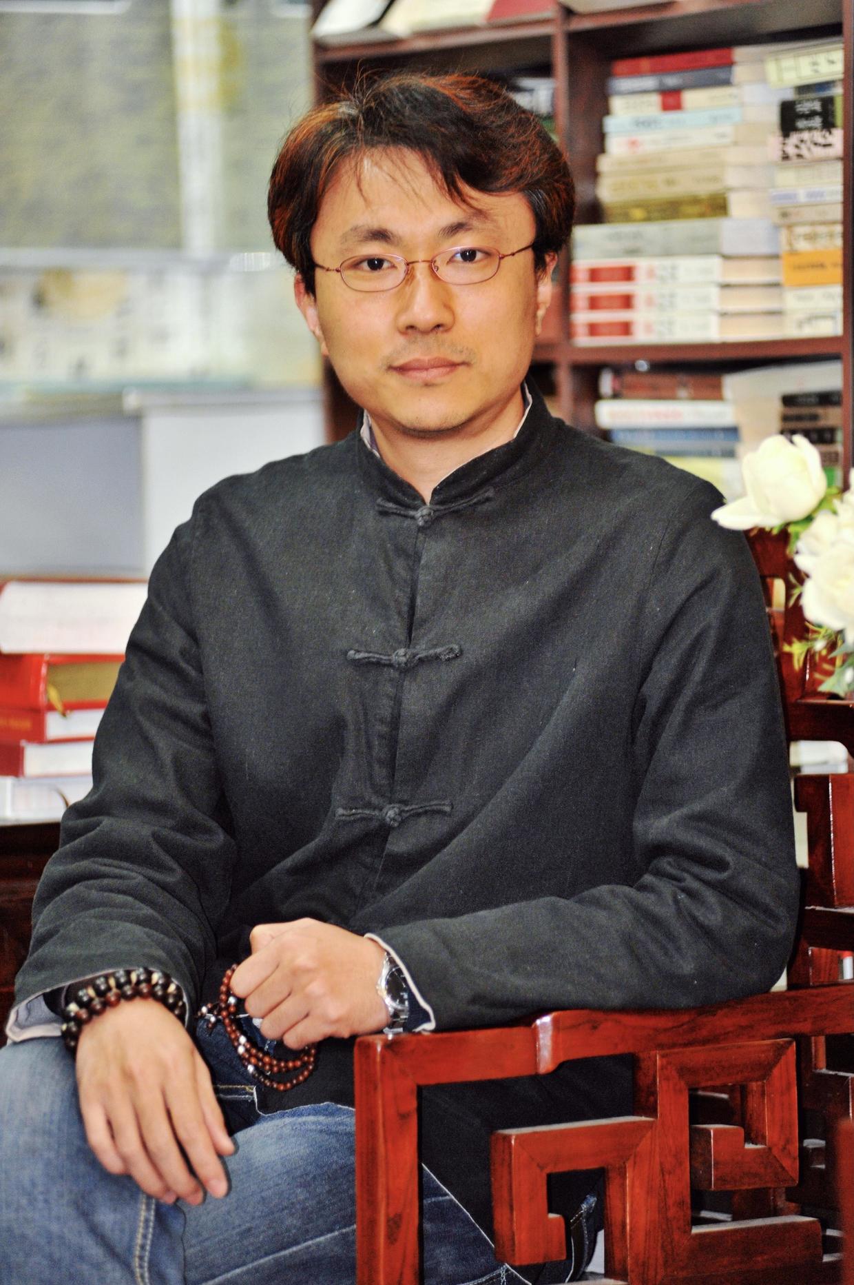 Feng Zhiliang, a professor of Peking University, a famous contemporary ...