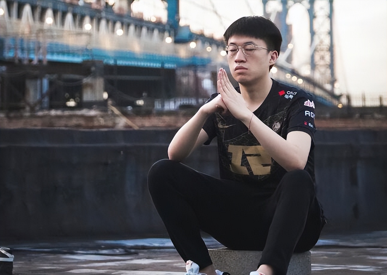 LPL introduced a number of regulations, RNG refused to obey, deliberately opposed the new season ...