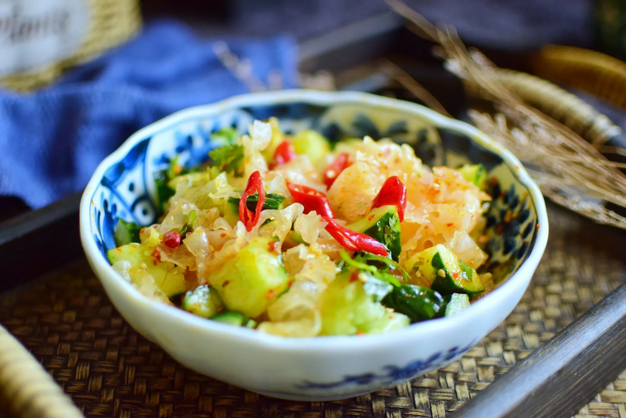 Teach you a nutritious and delicious salad with white fungus and konjac ...