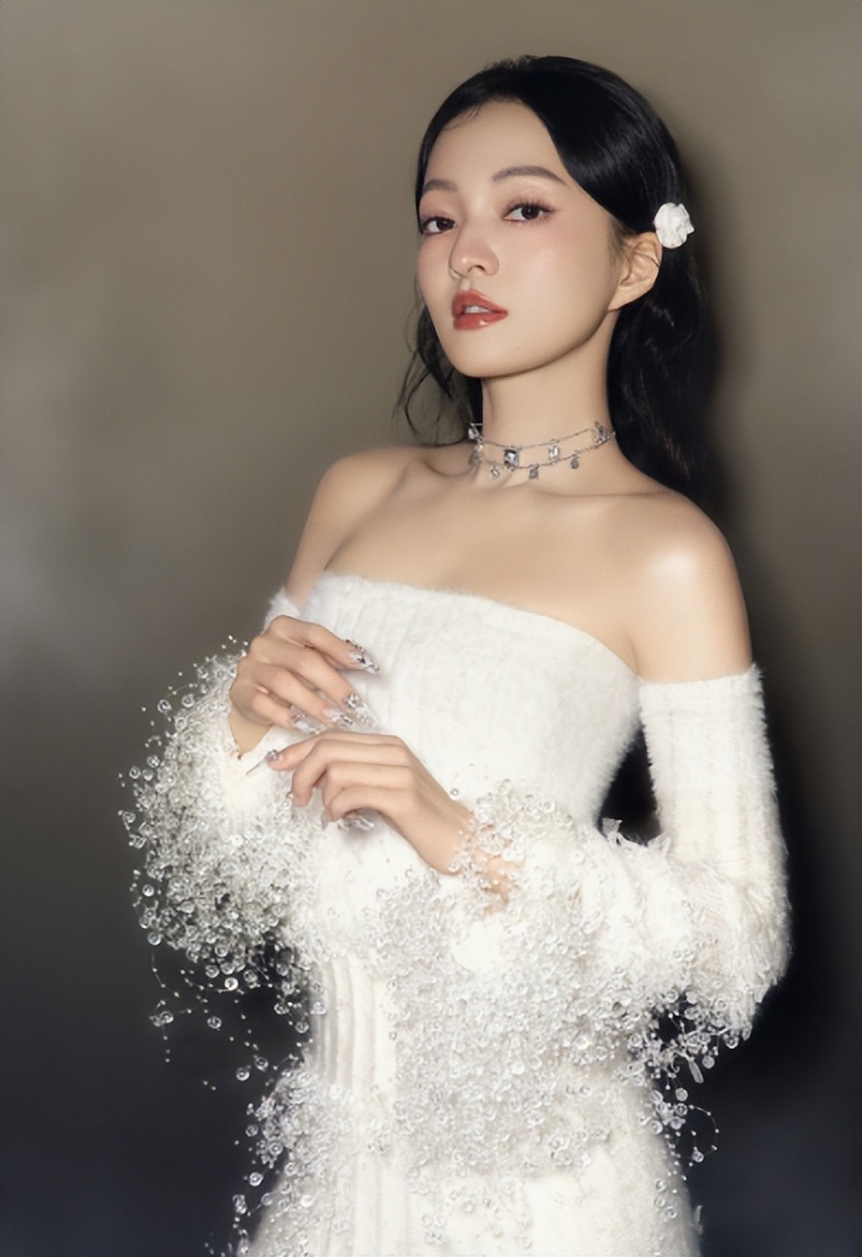 Angela Chang perfect new look - iMedia