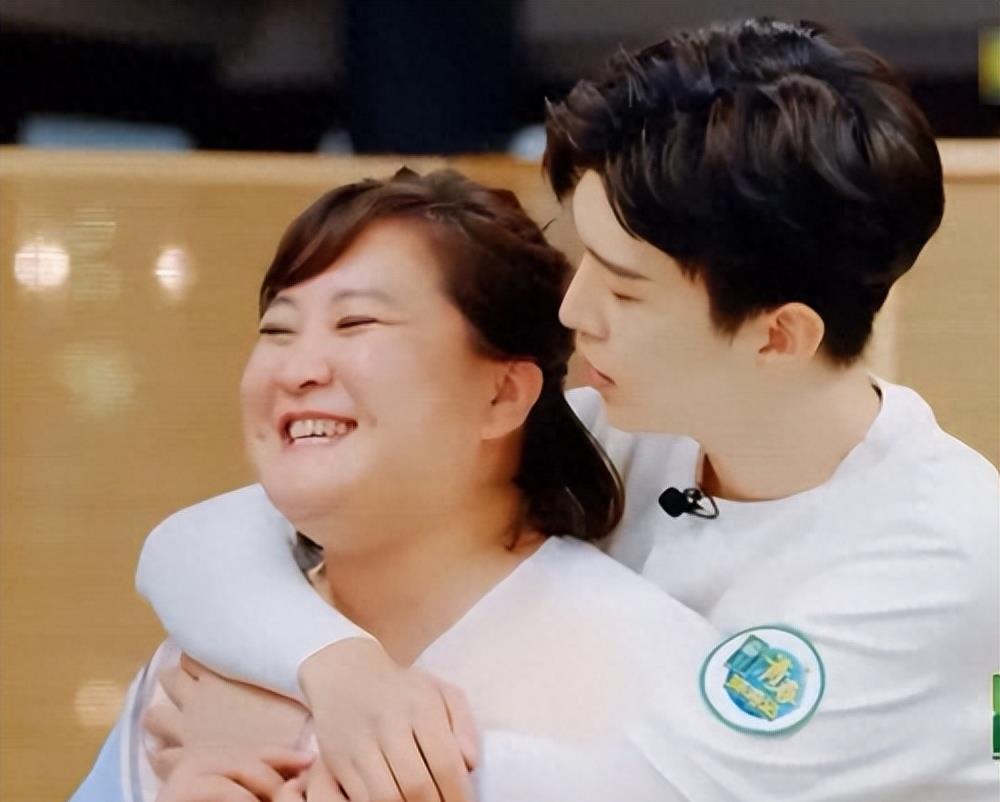 After earning 5.4 billion, she lost 50 kilograms and disappeared after ...