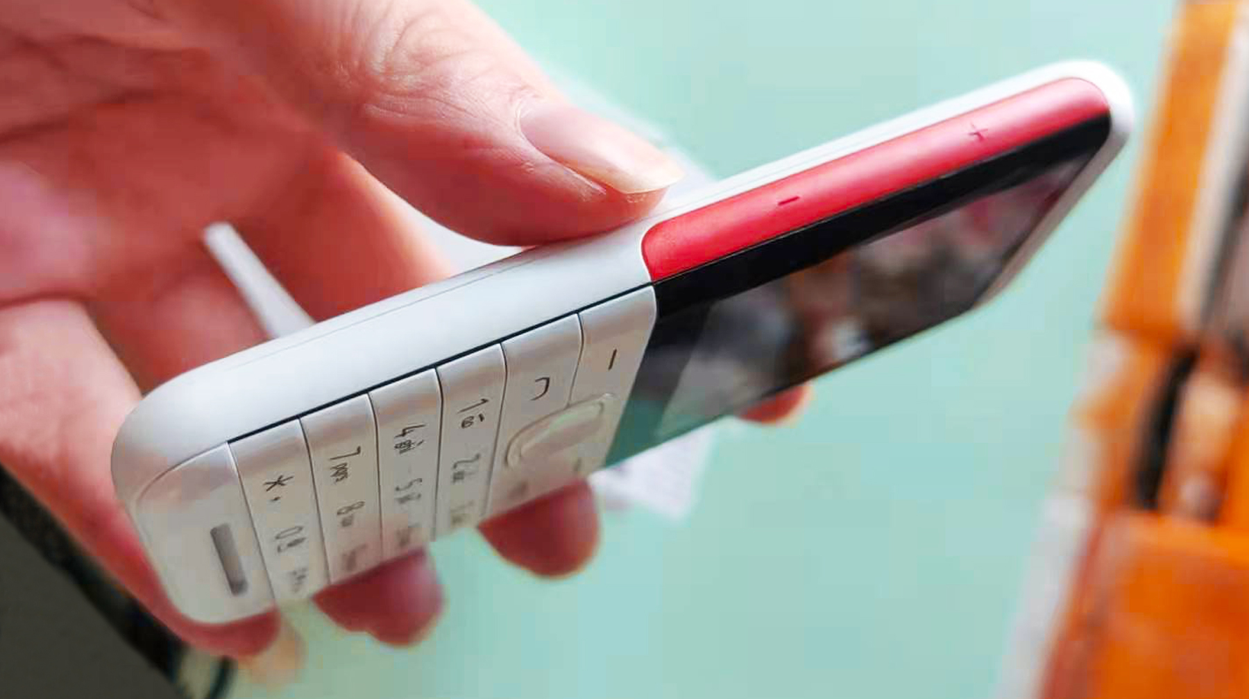 Re-engraved classic products, out of the box this Nokia mobile phone ...