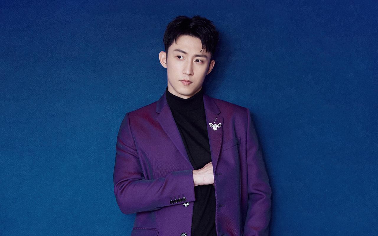 Big entertainment news: Yang Zi, Yi Yang Qianxi, Zhang Bichen, Huang Jingyu, Li Jiaxin, Gong Jun ...