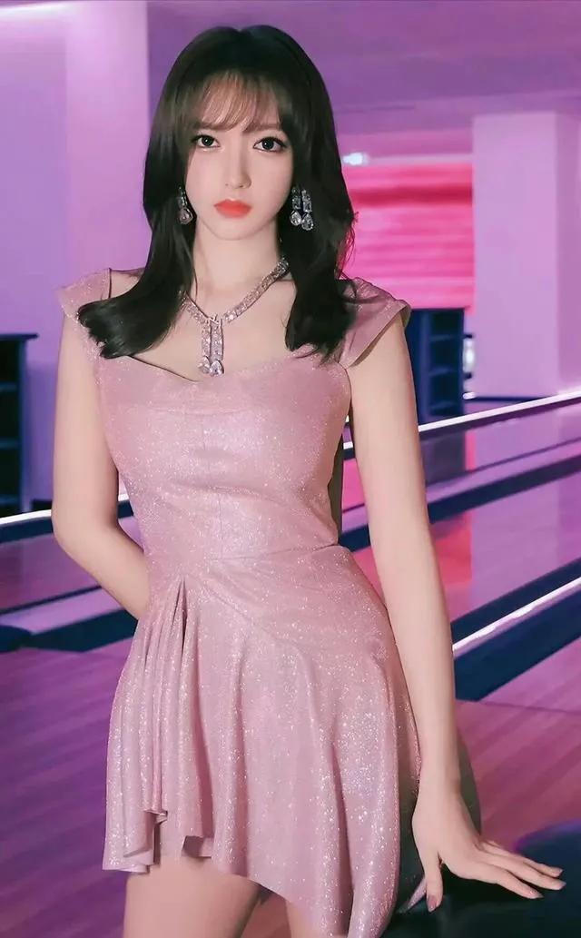 Beautiful pictures of Cheng Xiao - iNEWS