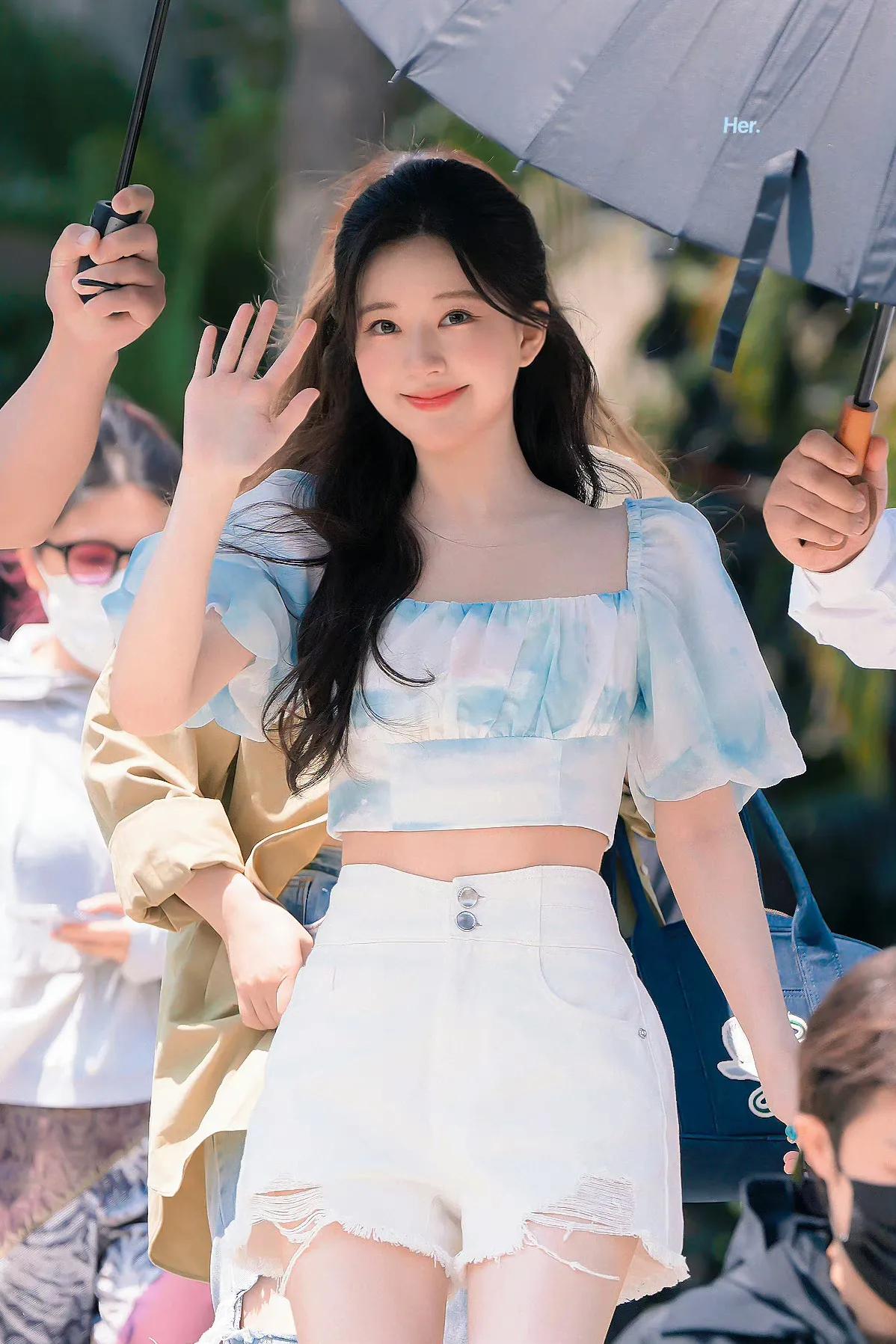 Zhao Lusi's beautiful picture - iNEWS