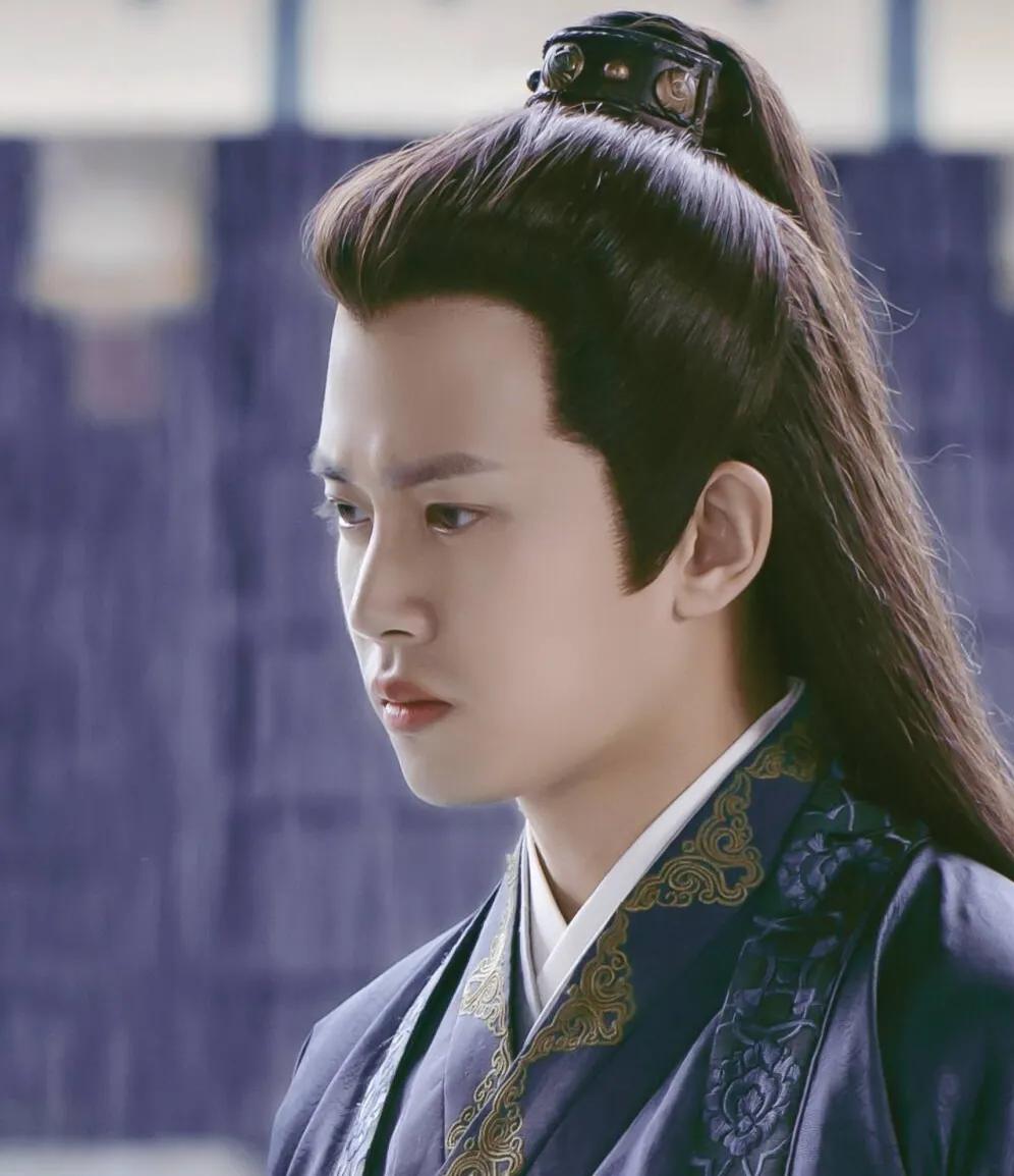 How miserable was Ren Jialun's early life?He was hidden for love when ...