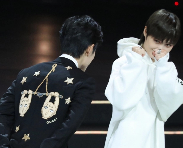 "Double-sided life" Xiao Zhan: Why do you have different attitudes ...