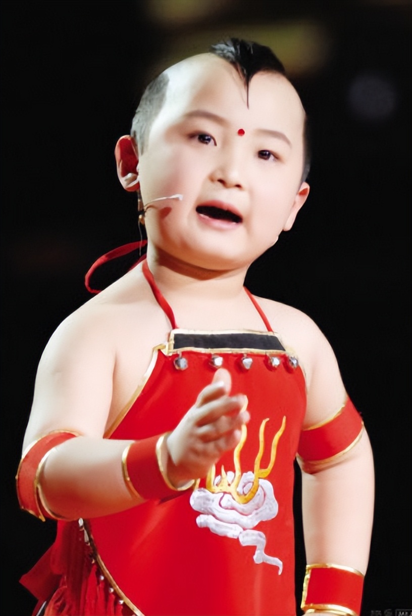 The smashing Deng Minghe: he became famous at the age of 6, died of ...