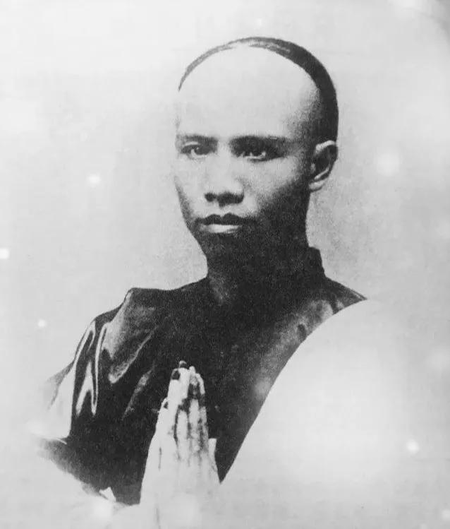 Who are the two outstanding students that Tan Sitong trained? If you ...